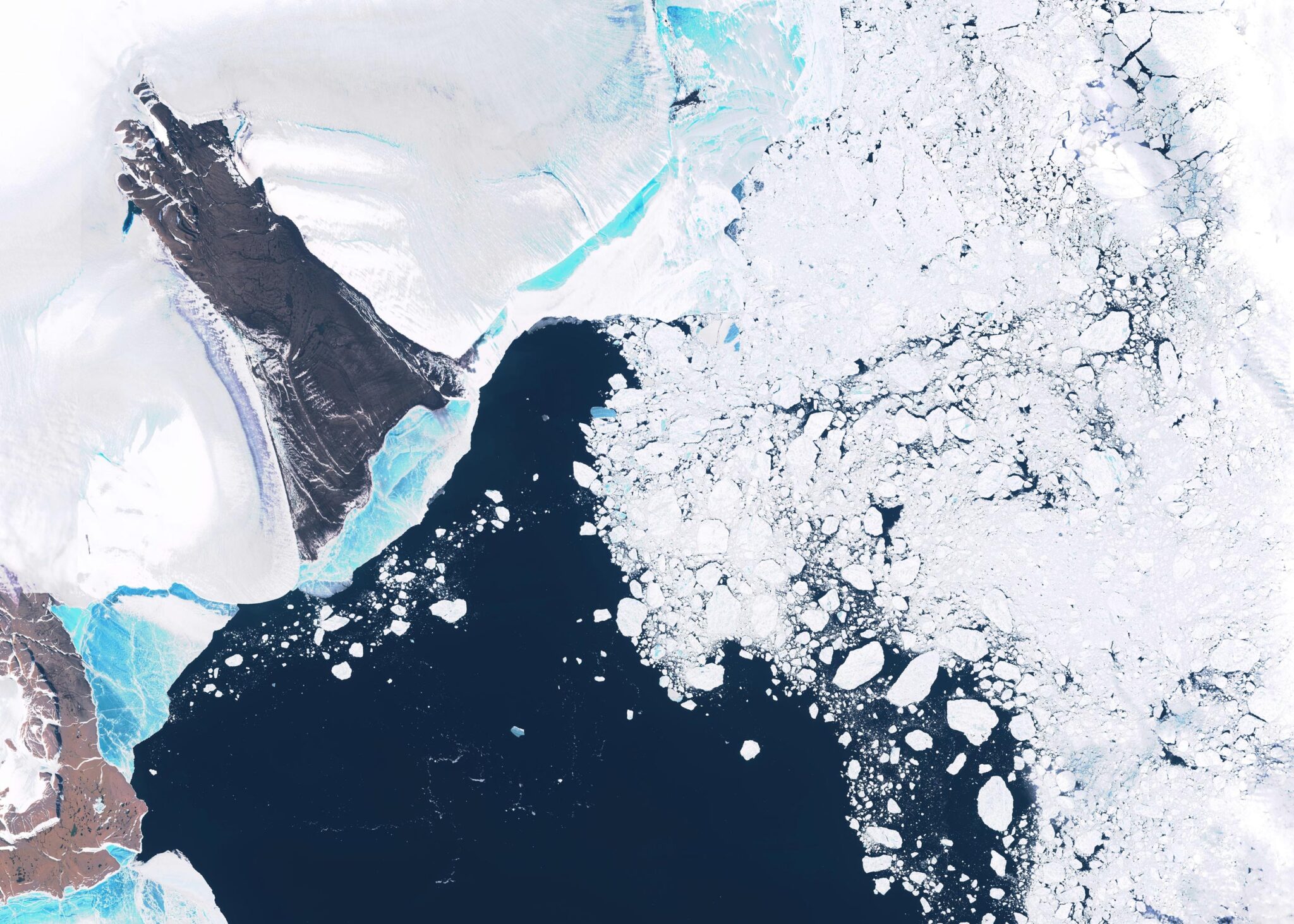 How Cold Is Antarctica? Weather & Temperature for Visitors