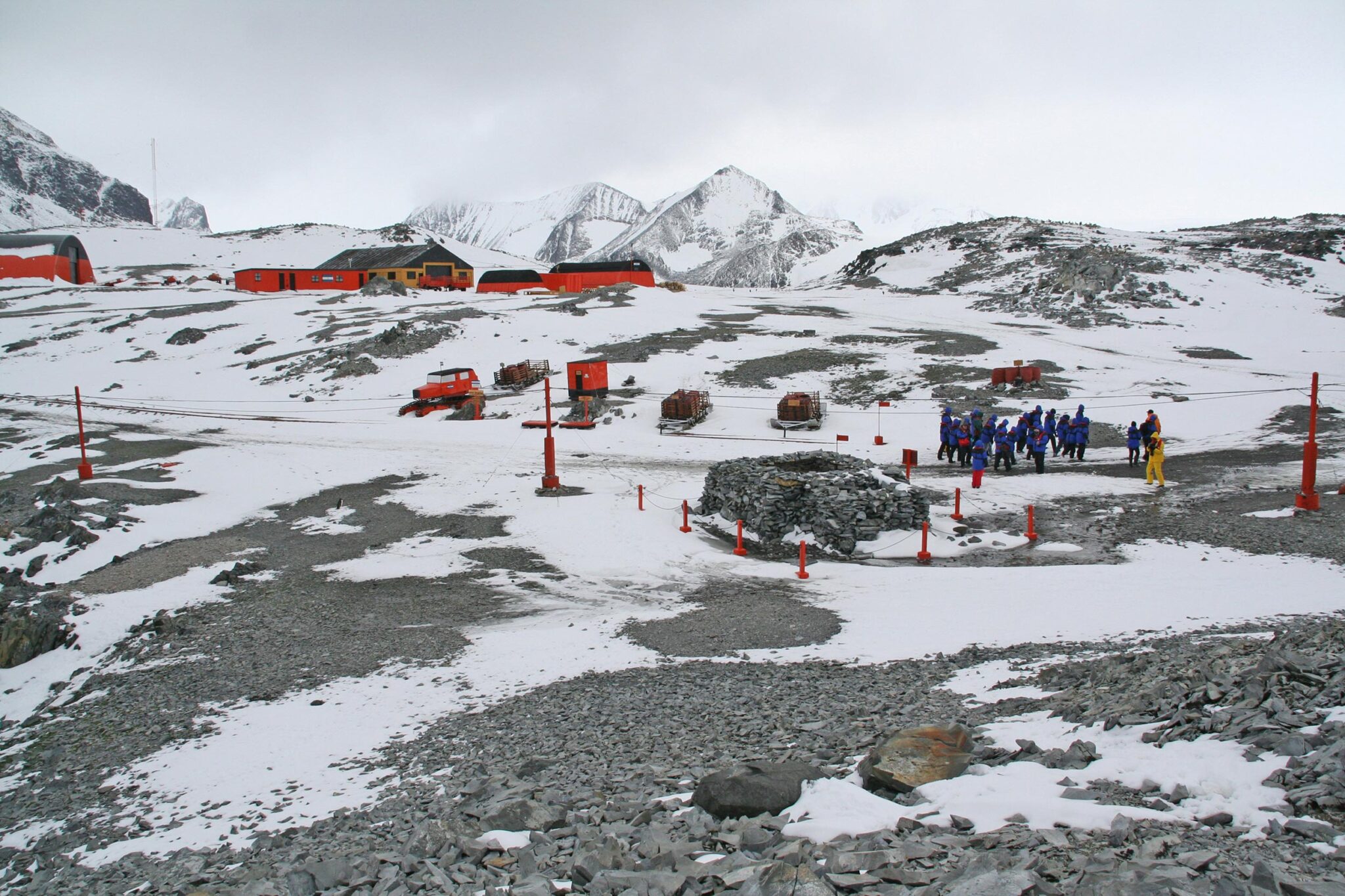 Do People Live in Antarctica? Life on the Frozen Continent